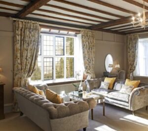 About Us – The Manor Elstree